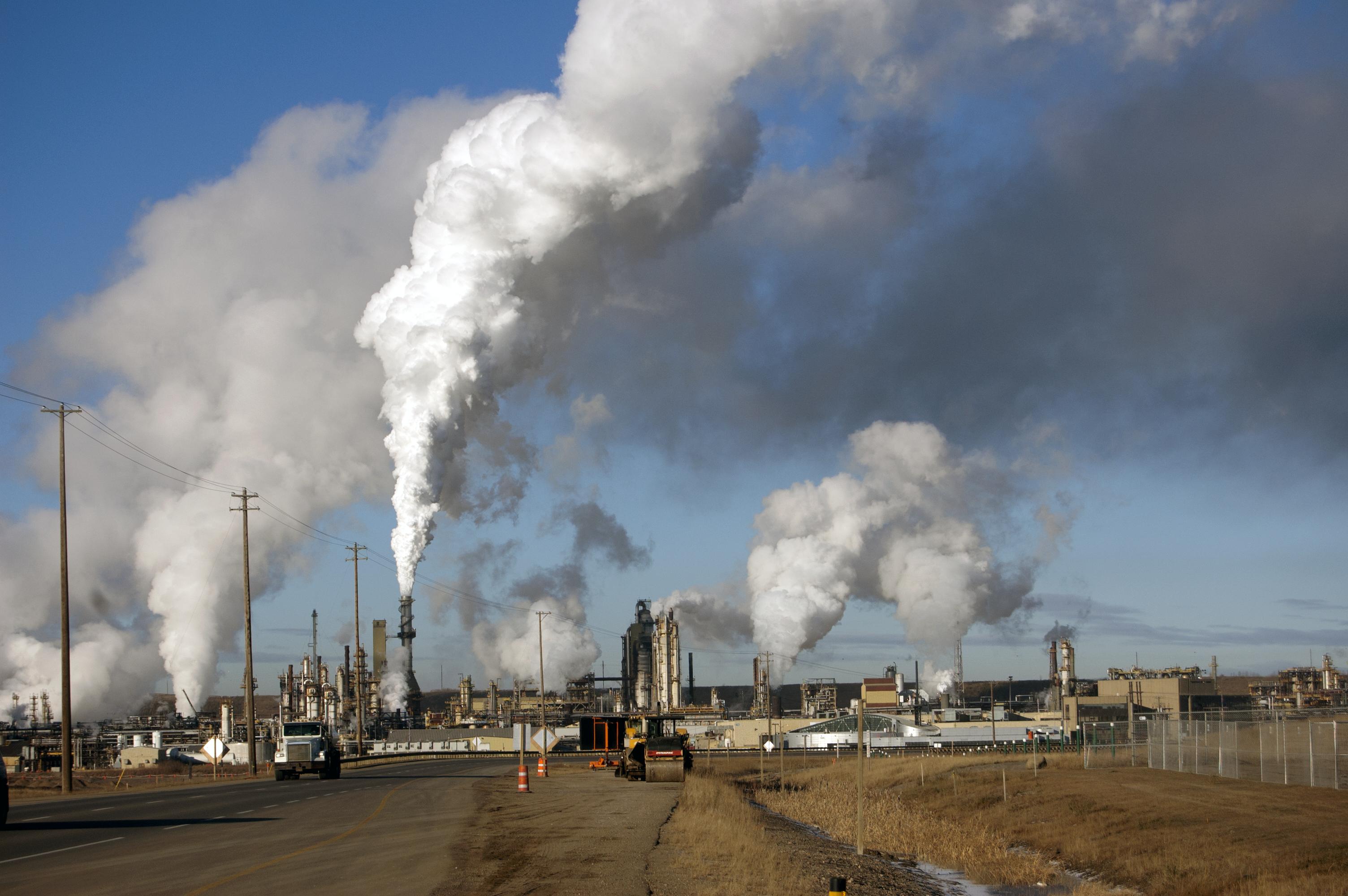 Profits of Doom: A Green Syndicalist Perspective on Tar Sands Worker ...