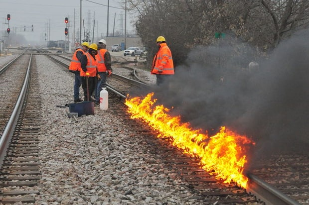 The first strikes of the mobilized with hundreds of arrests, ongoing rail war and other ...