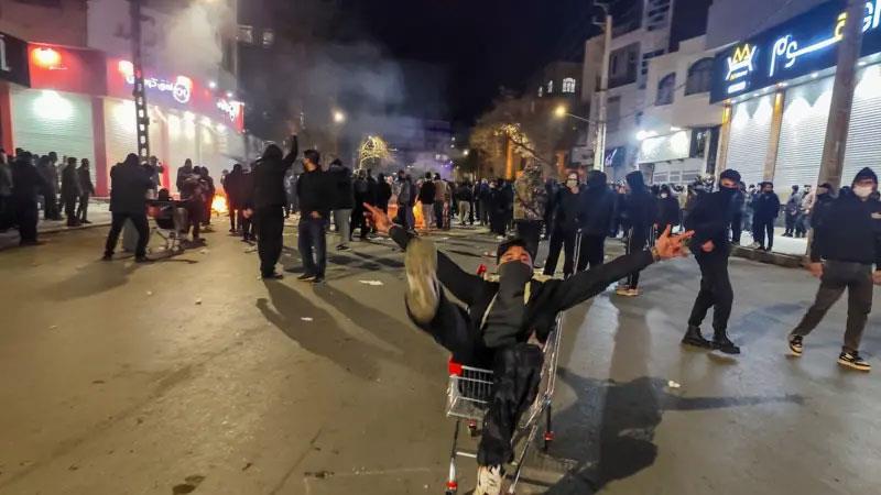 The Iranian uprising is at a very crucial stage | libcom.org