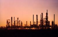 Oil refinery workers threaten sit-in protest today | libcom.org