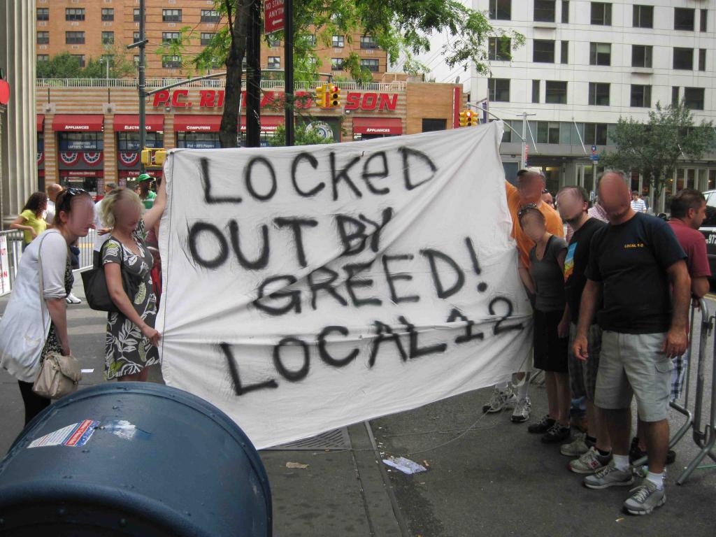 On the Picket Line: The ConEd Lockout in New York | libcom.org