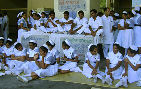 Indian nurses start ‘indefinite’ strike | libcom.org