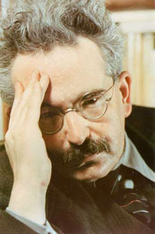 Walter Benjamin - Radical Chains | libcom.org