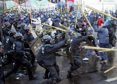 The historical moment that produced us: global revolution or ...
