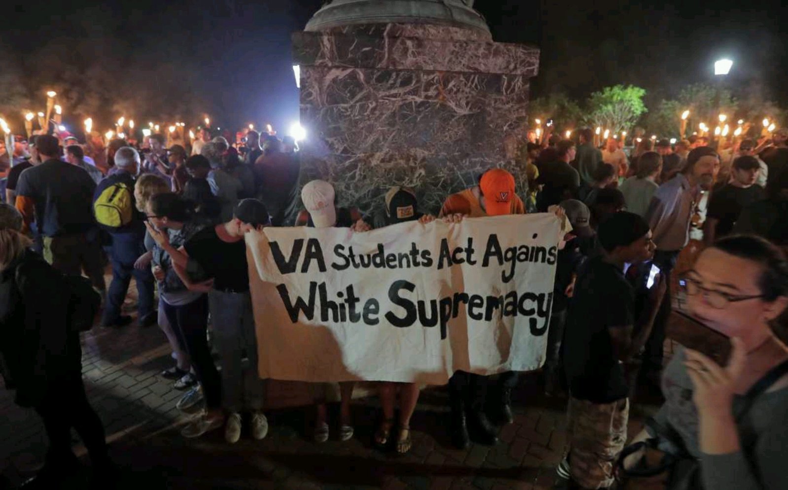#UniteTheRight torch rally swarms student protest | libcom.org